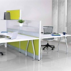 Extensa Variedad de Muebles de Oficina Versa